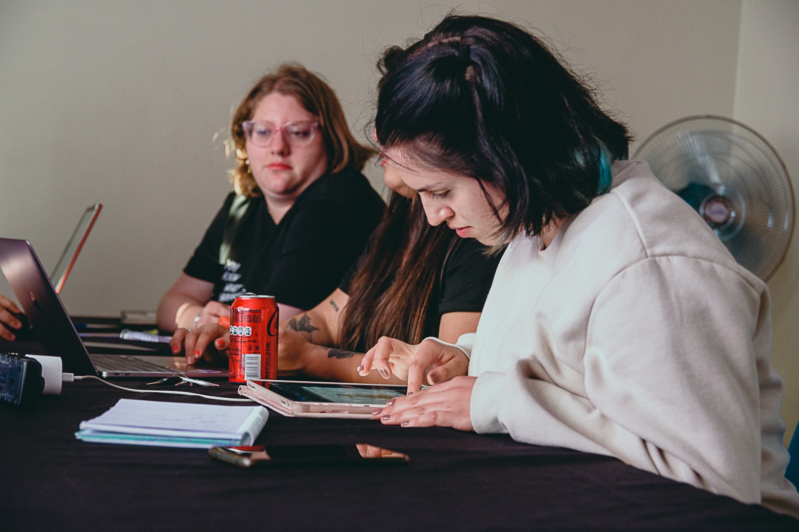 Taller de Collage: Un Recorrido por la Edición Digital y la Creatividad ...